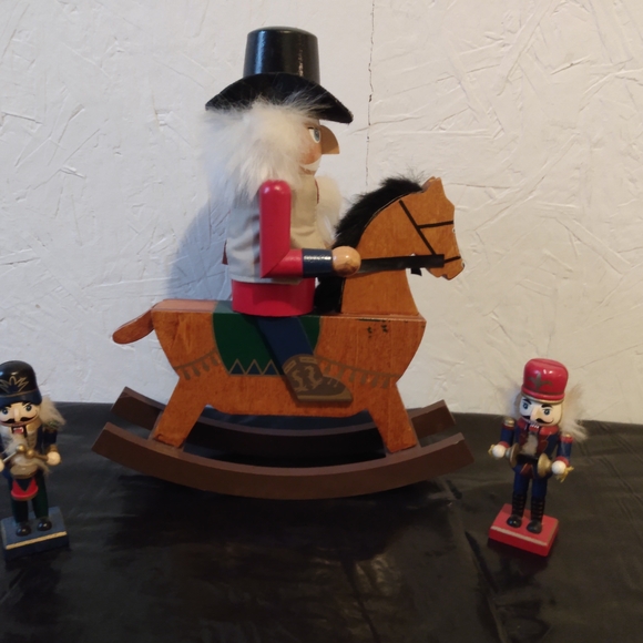 Holiday | Sheriff Cowboy Riding Horse Nutcracker 2 Tiny Nutcrackers ...